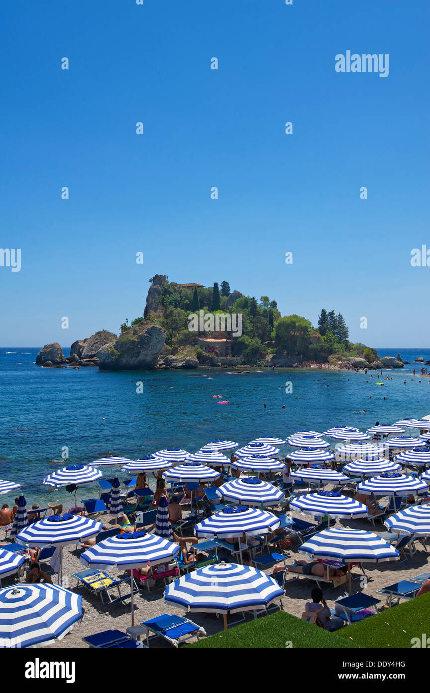 Isola bella people beach hi-res stock photography and images - Alamy