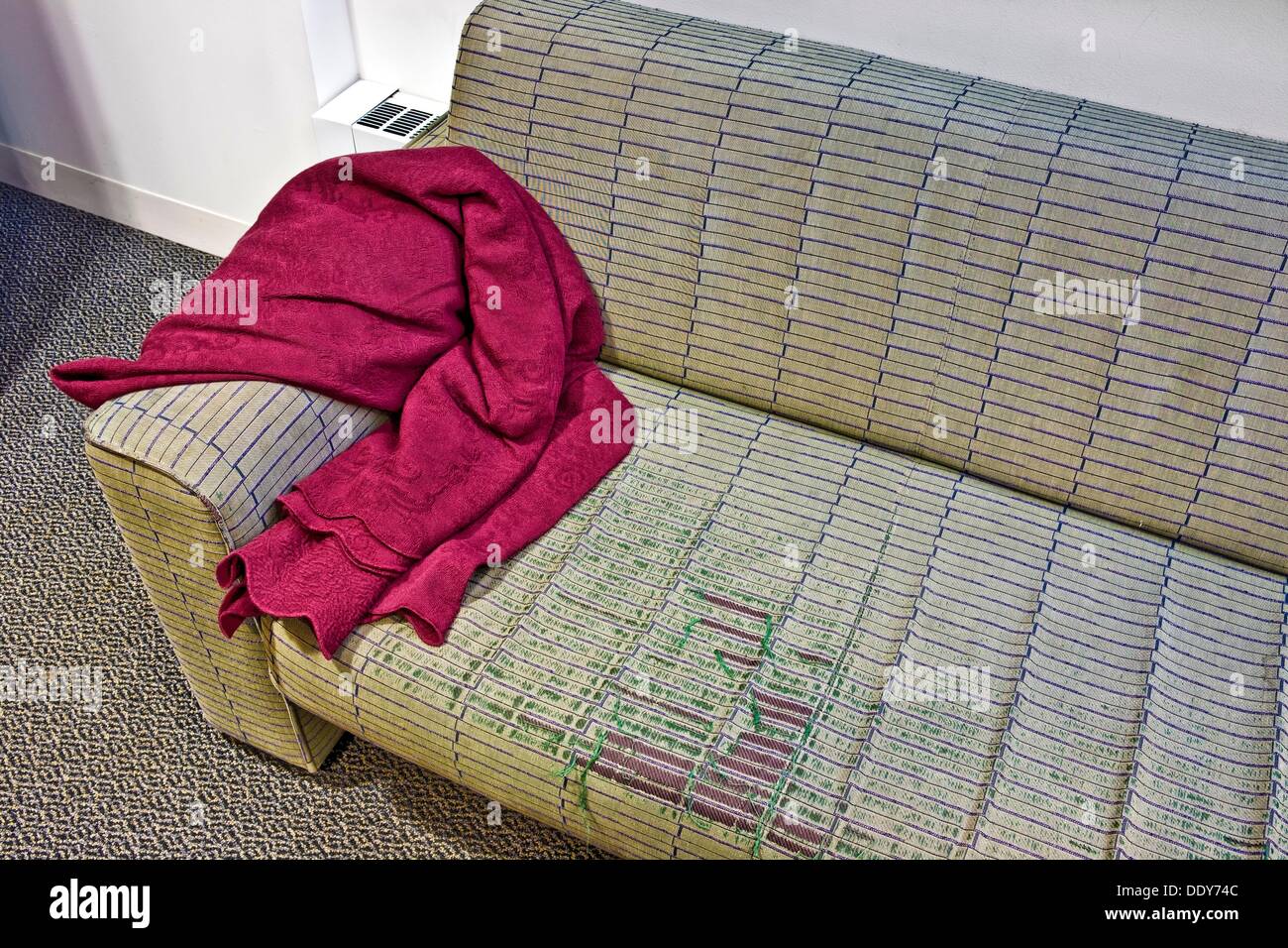 Fold out sofa hi-res stock photography and images - Alamy