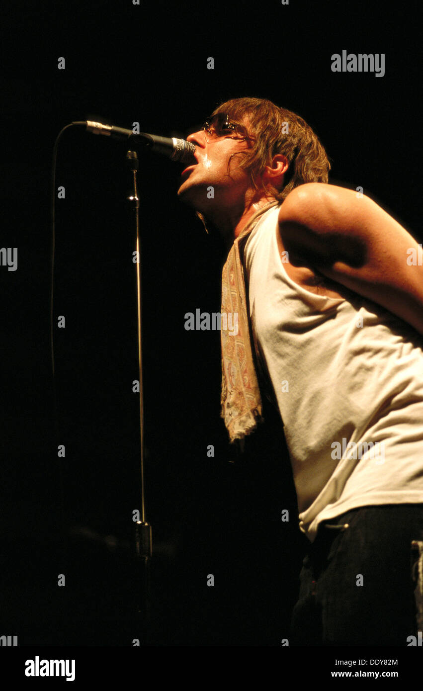 Oasis band concert hi-res stock photography and images - Alamy