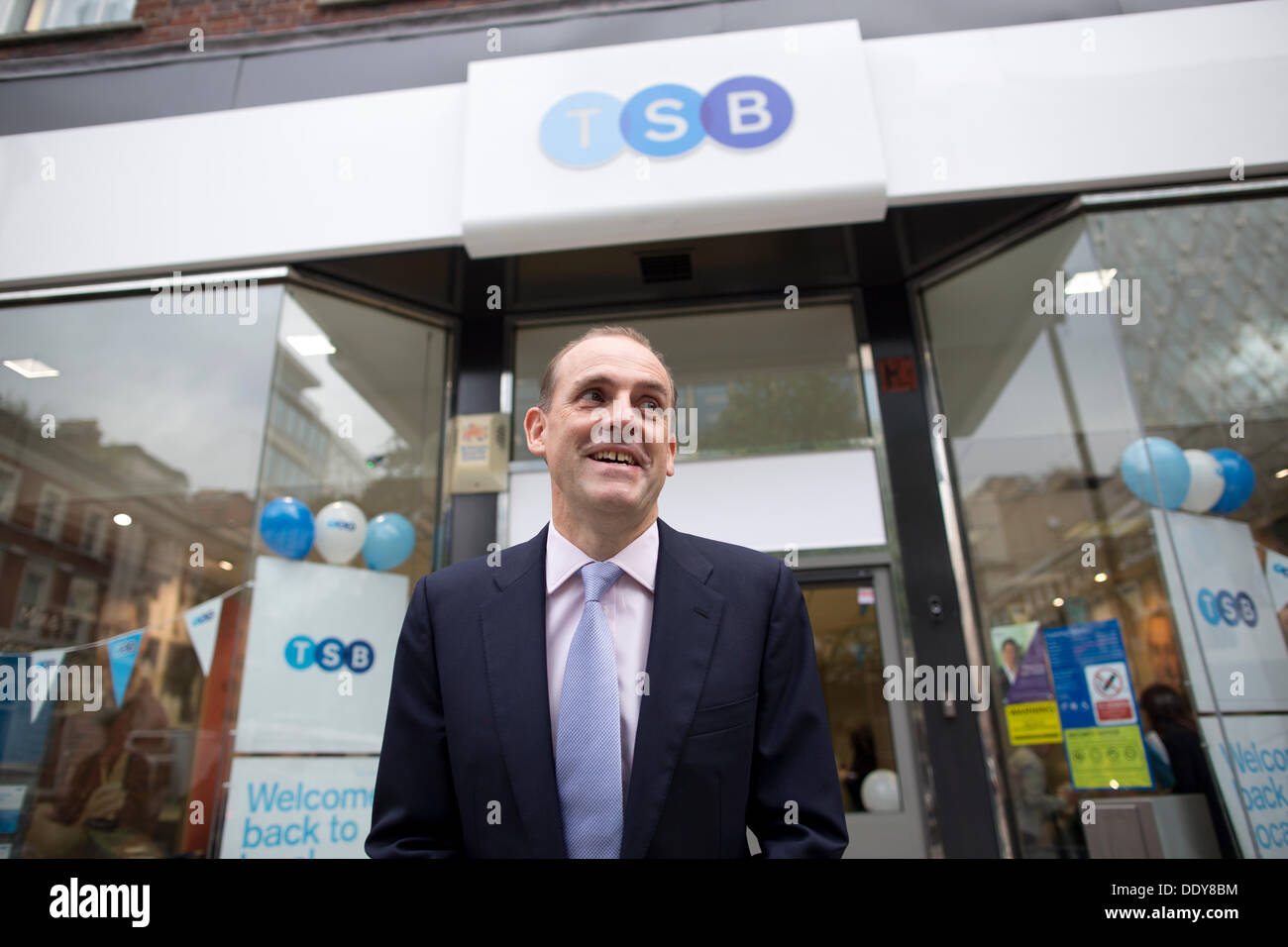 More banking hi-res stock photography and images - Alamy