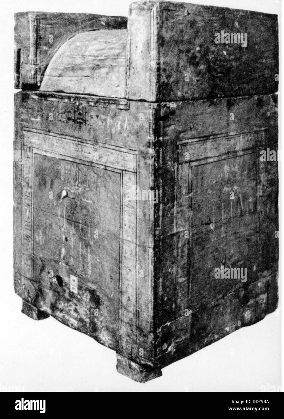 Egyptian museums Black and White Stock Photos & Images - Alamy