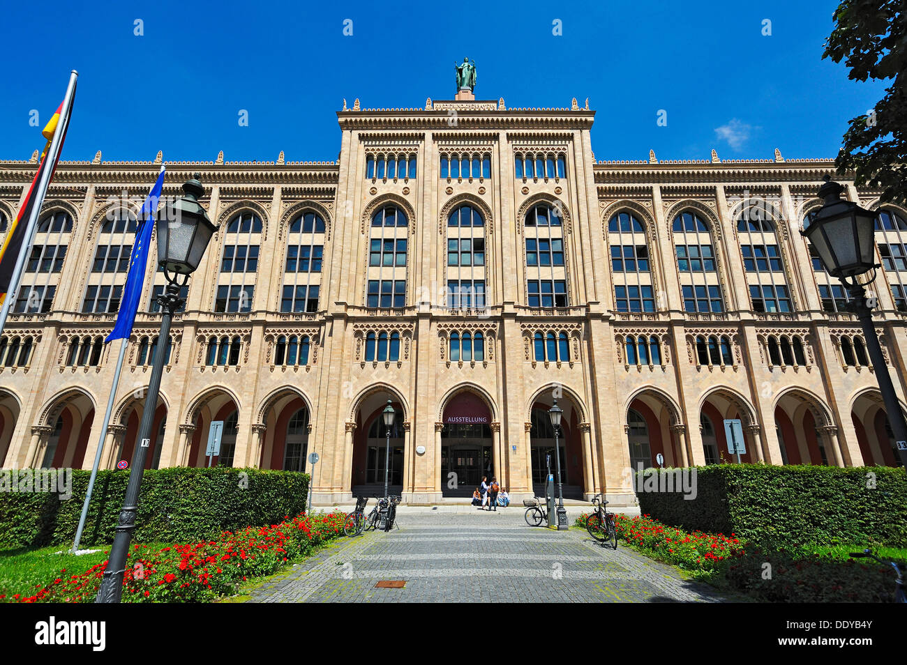 Building of the government of upper bavaria hi-res stock photography ...