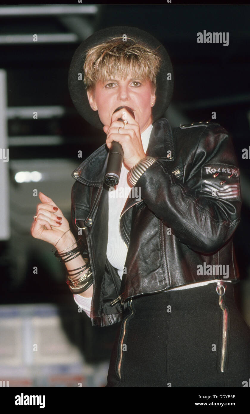 HAZEL DEAN English pop singer about 1985 Stock Photo - Alamy