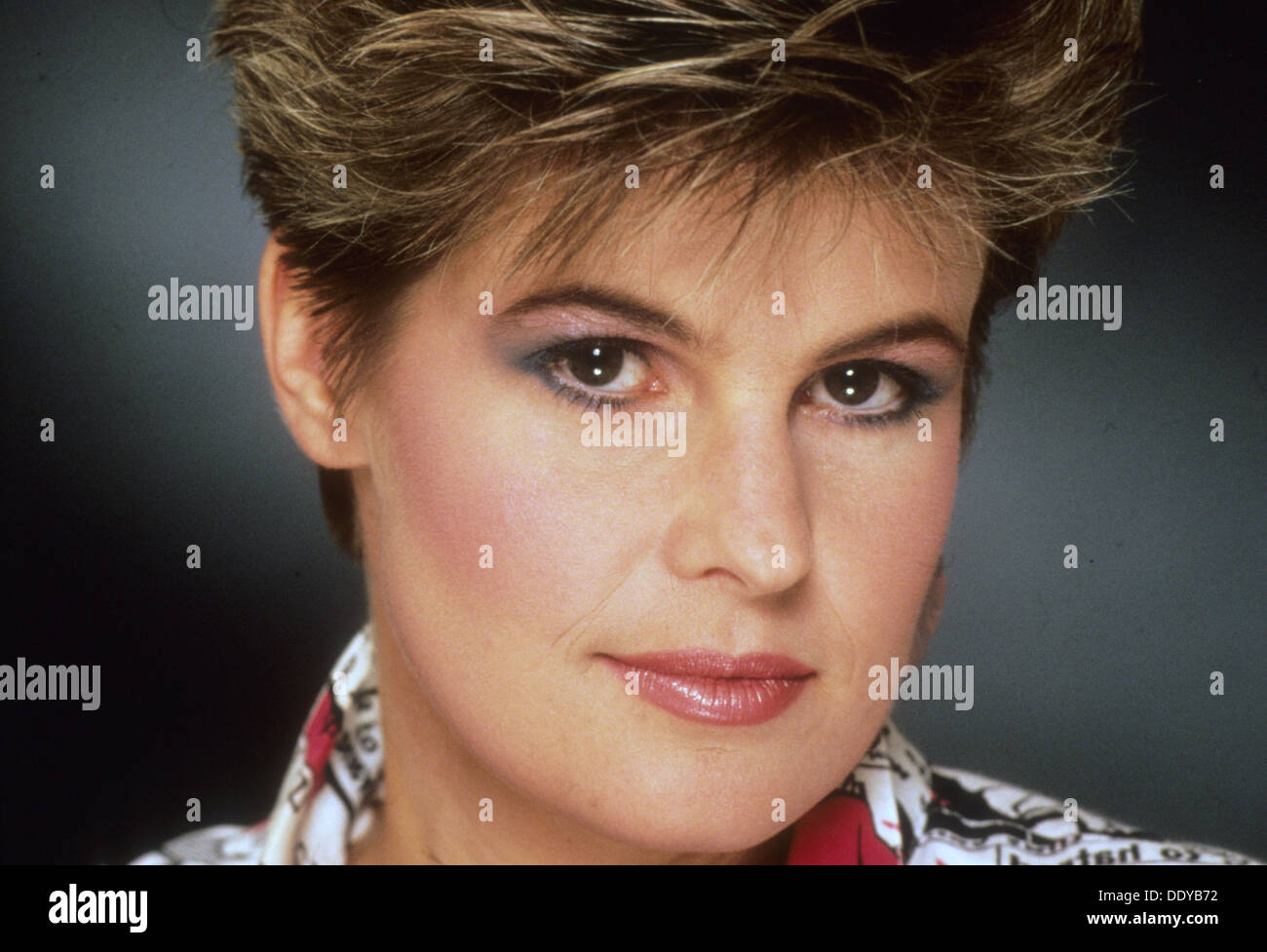 Hazel Dean's Instagram, Twitter & Facebook on IDCrawl