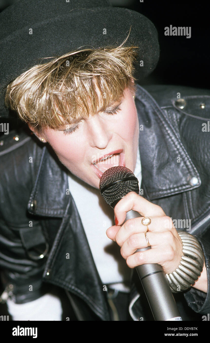 Hazel dean hi-res stock photography and images - Alamy