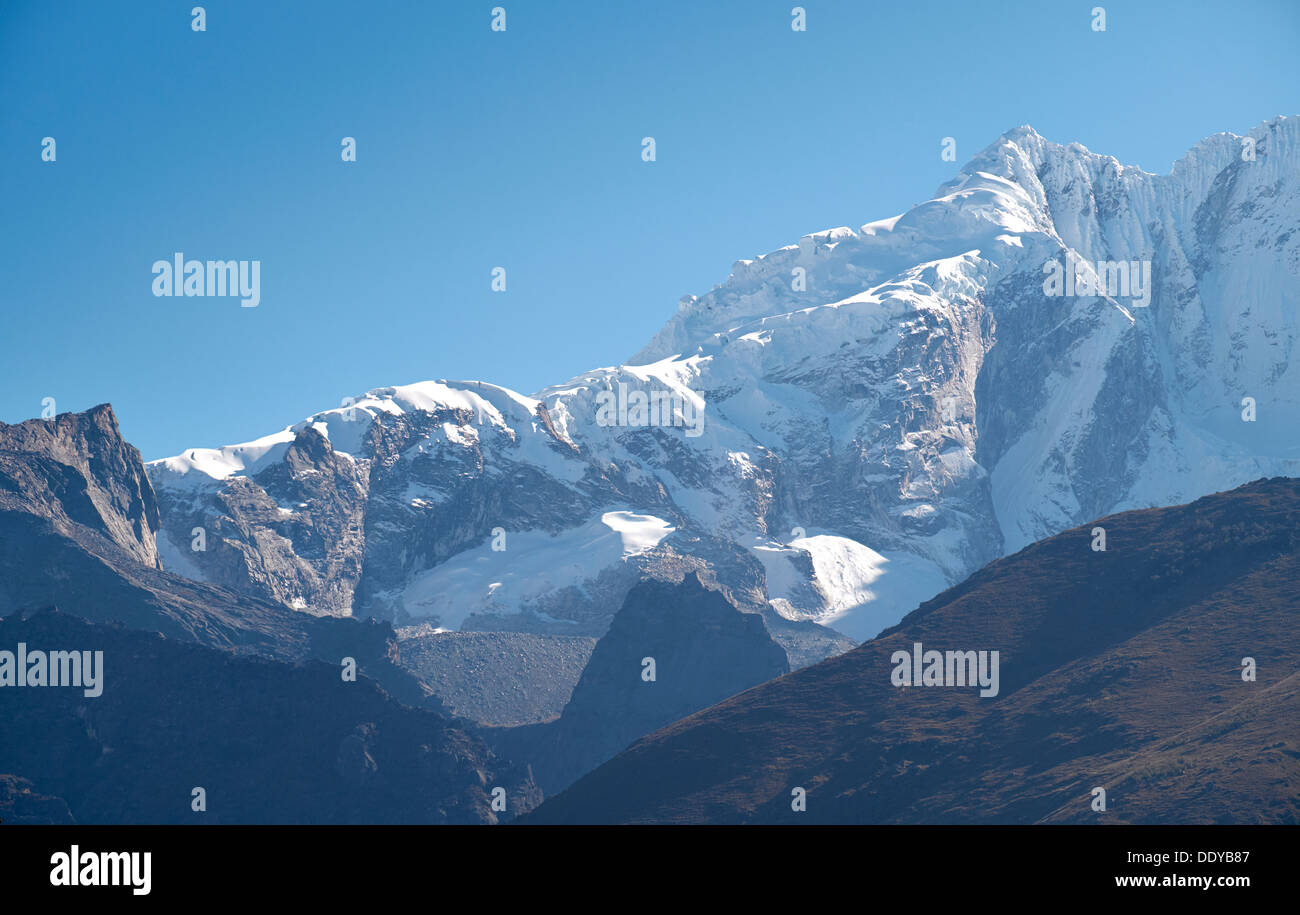 Summit of Huascaranon in the Huascarán National Park, Peruvian Andes ...