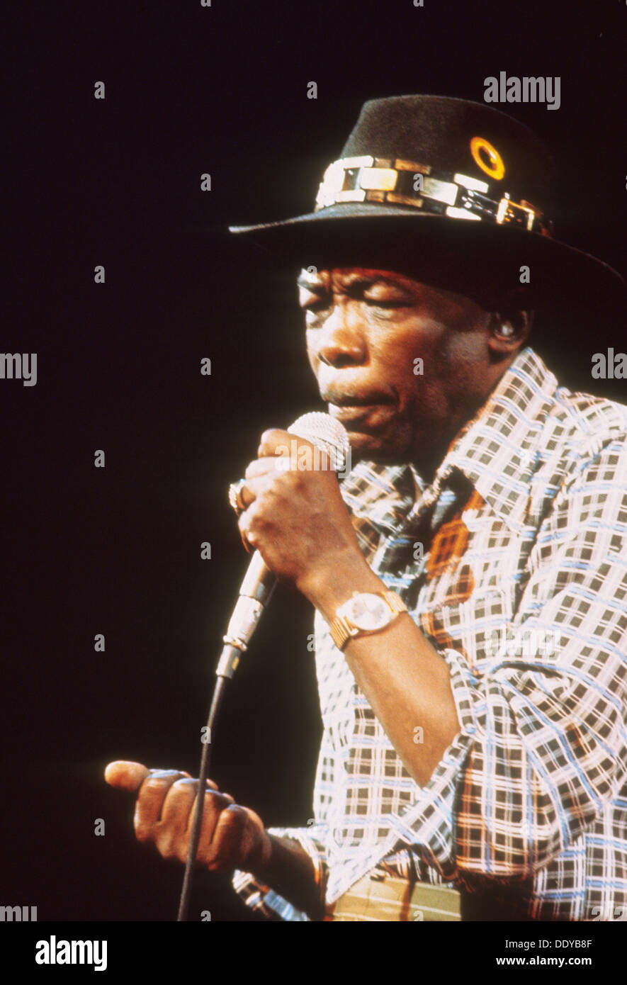JOHN LEE HOOKER (1917-2001) US Blues musician about 1985. Photo Jeffrey ...