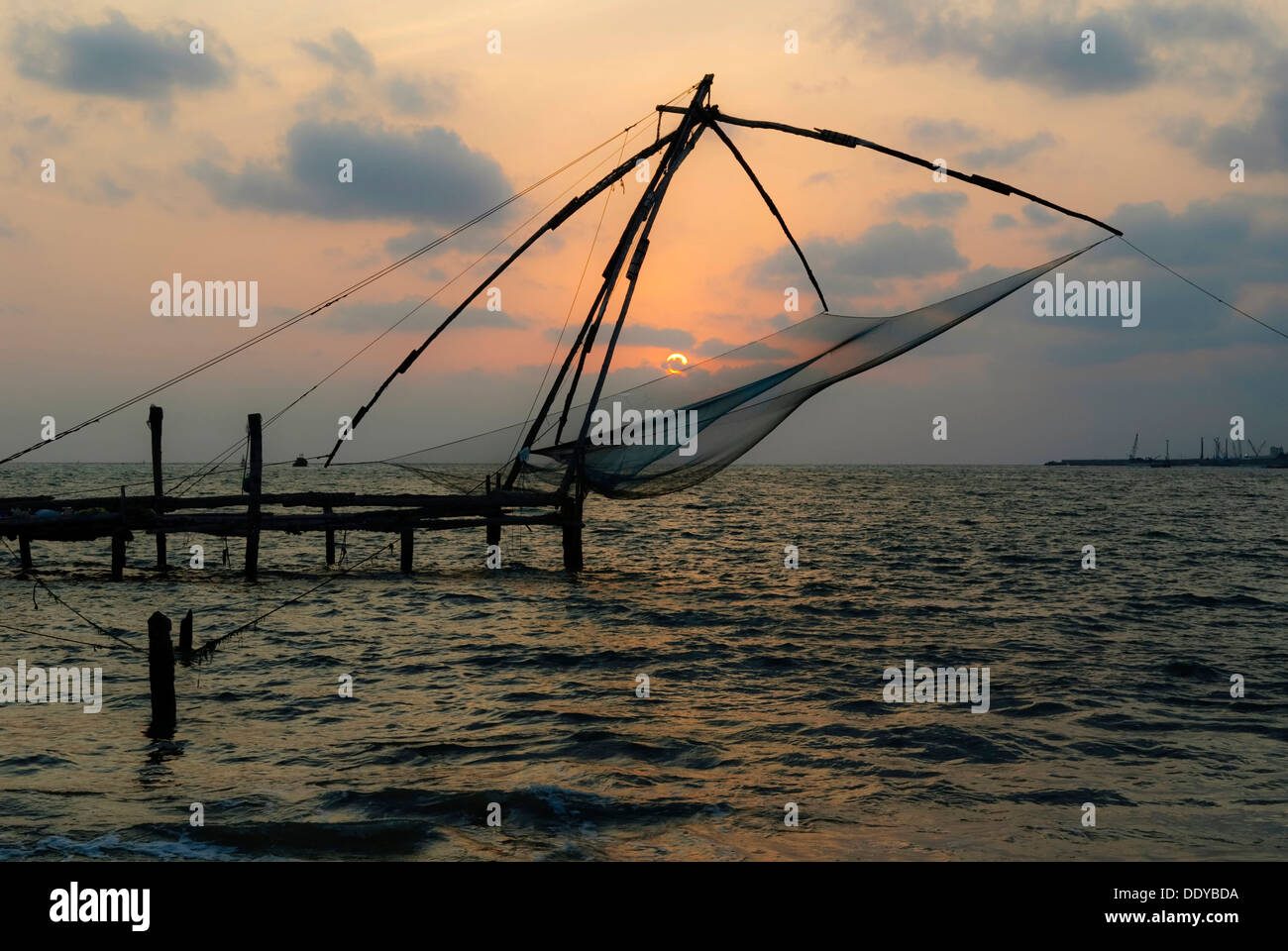 Chinese fishing net at sunset, Kochi, Kerala, India, Asia Stock Photo ...