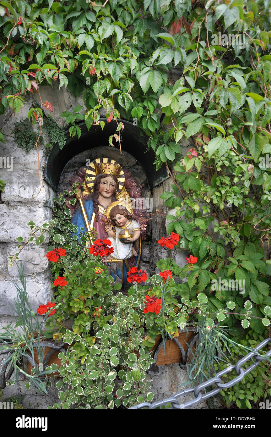 Religious statue alcove hi-res stock photography and images - Alamy