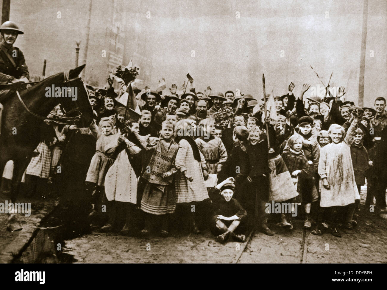British soldiers ww1 happy hi-res stock photography and images - Alamy