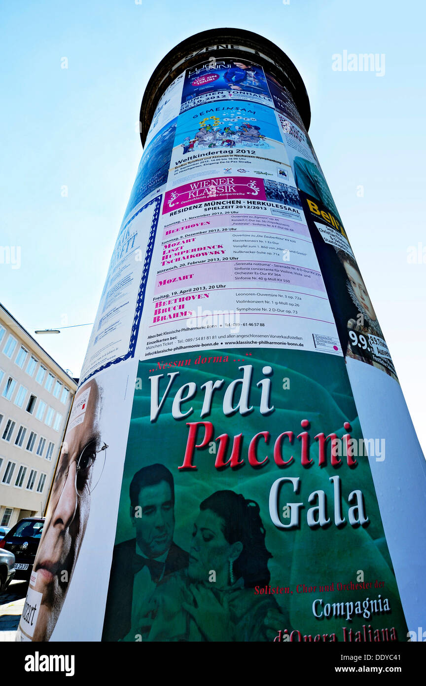 Advertisement column hi-res stock photography and images - Alamy