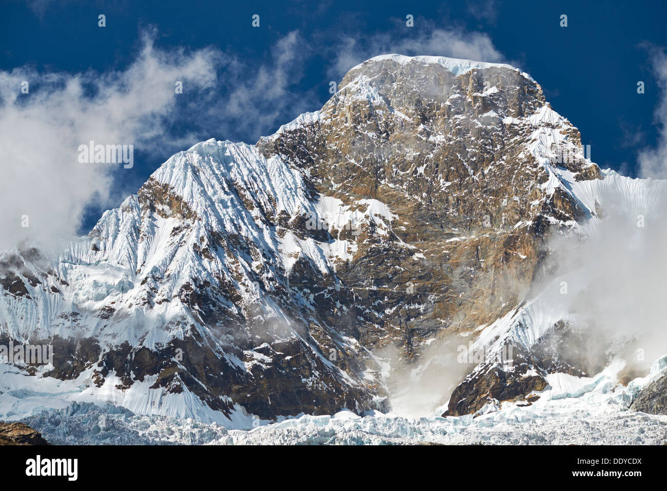 Huascaran summit hi-res stock photography and images - Alamy