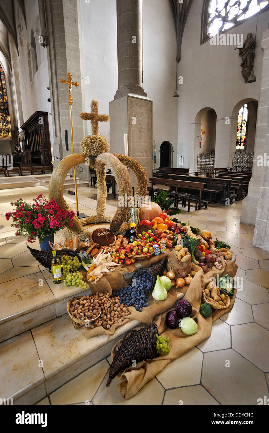 Crown fruit hi-res stock photography and images - Alamy