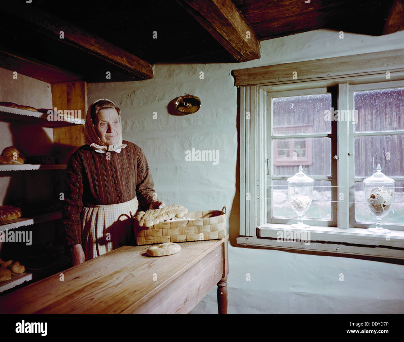 Bakery 1960s hi-res stock photography and images - Alamy