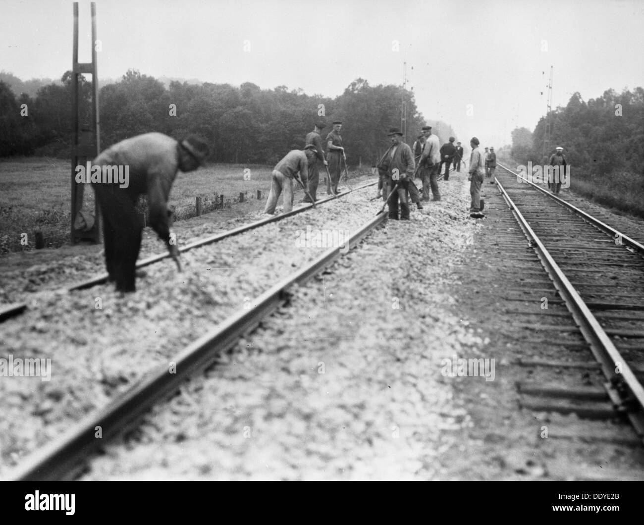 Railway navvies hi-res stock photography and images - Alamy