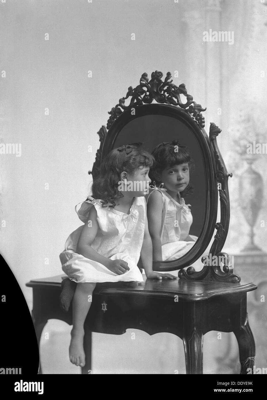 Reflection mirror girl Black and White Stock Photos & Images - Alamy