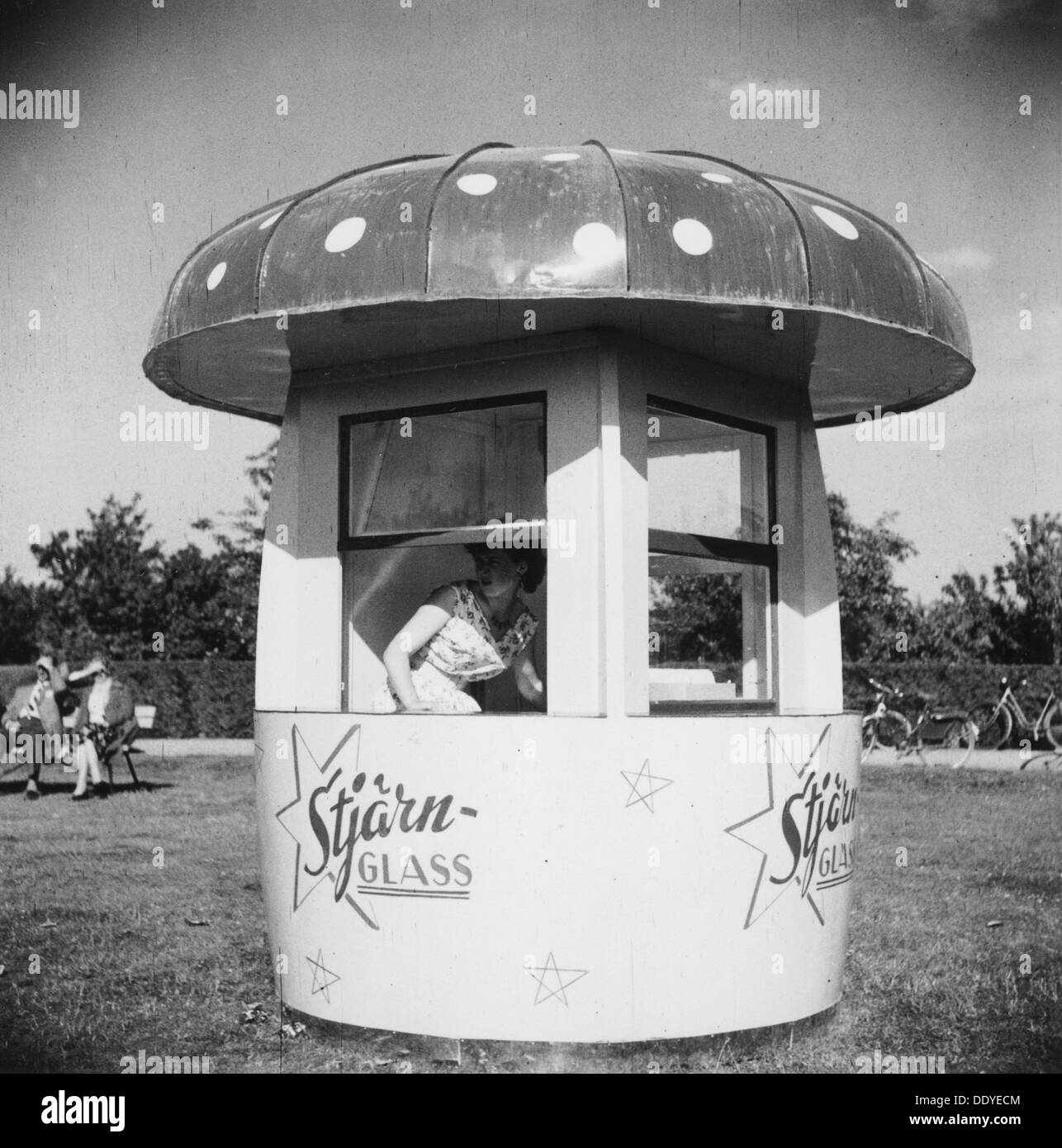 Ice cream stall shaped like a toadstool, Landskrona, Sweden, 1950 ...