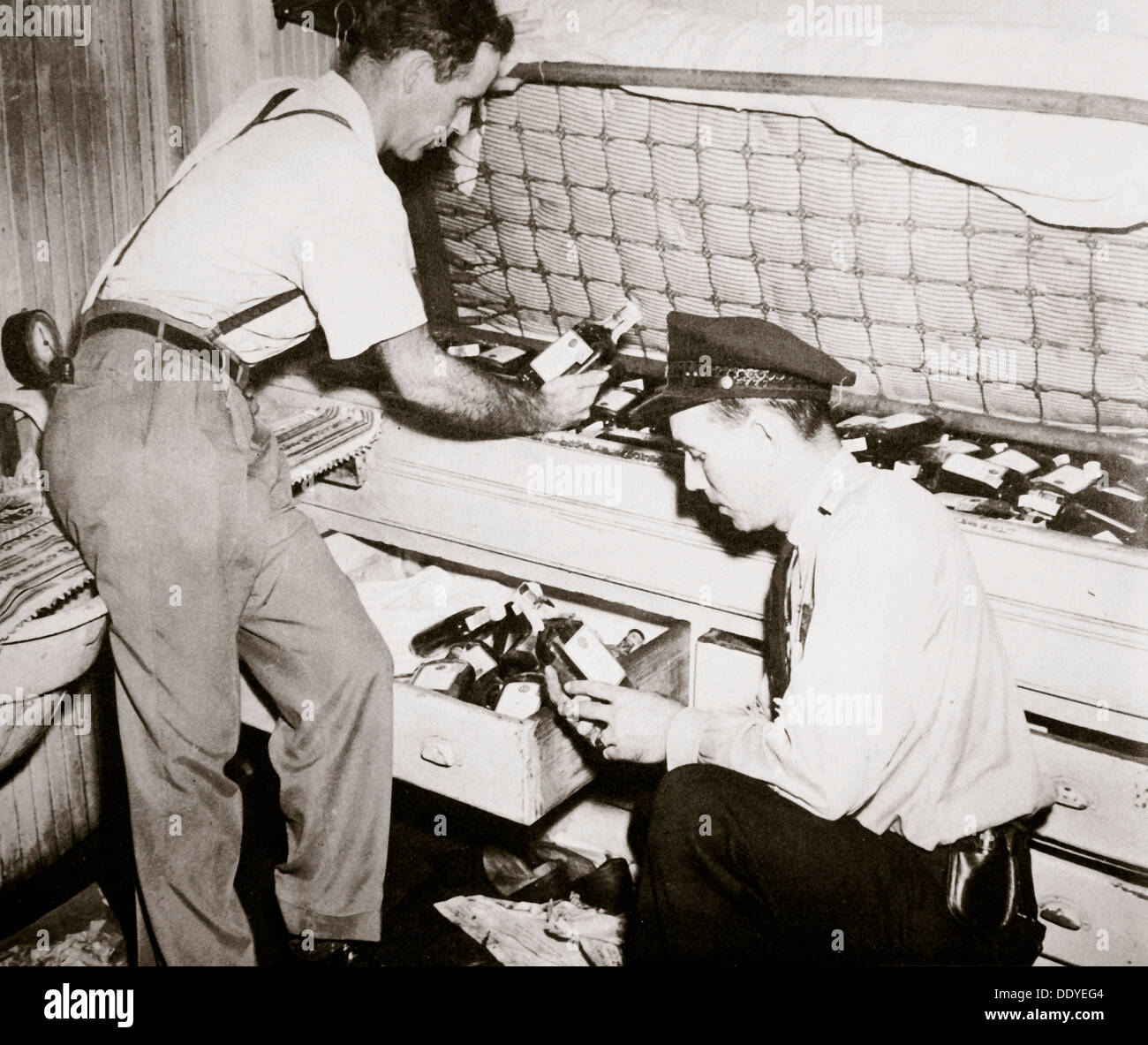 American prohibition 1920s hi-res stock photography and images - Alamy