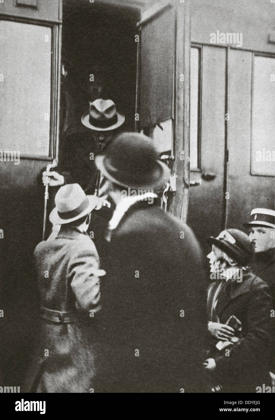 Soviet train 1920s High Resolution Stock Photography and Images - Alamy