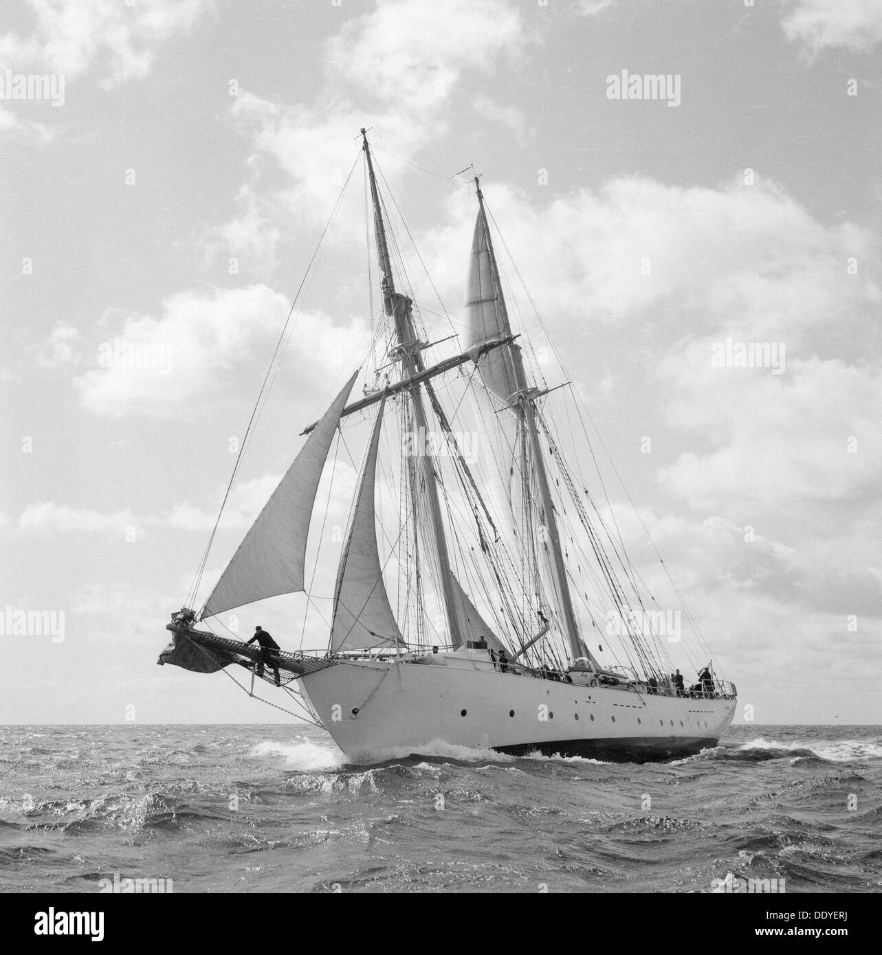 Royal navy training ship hi-res stock photography and images - Alamy