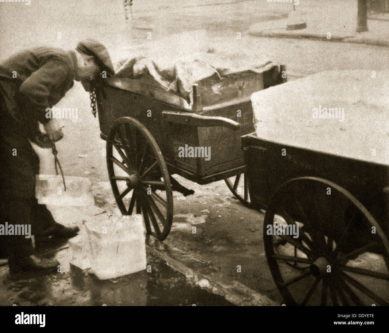 Ice man making his morning deliveries in West 10th Street, New York ...