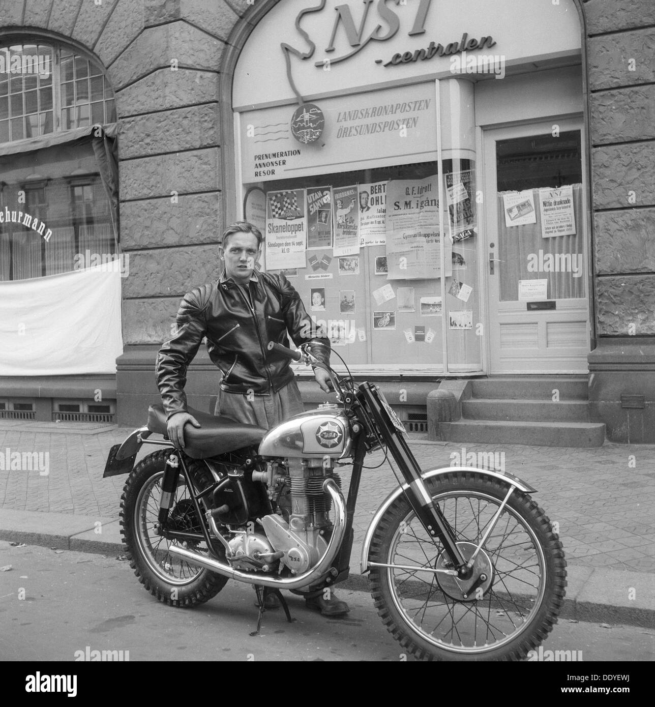 Bsa motorbike hi-res stock photography and images - Alamy