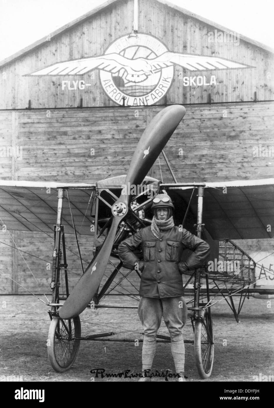 Aviation Goggles Stock Photos & Aviation Goggles Stock Images - Alamy