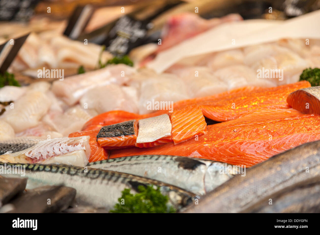 On a market stand hi-res stock photography and images - Alamy
