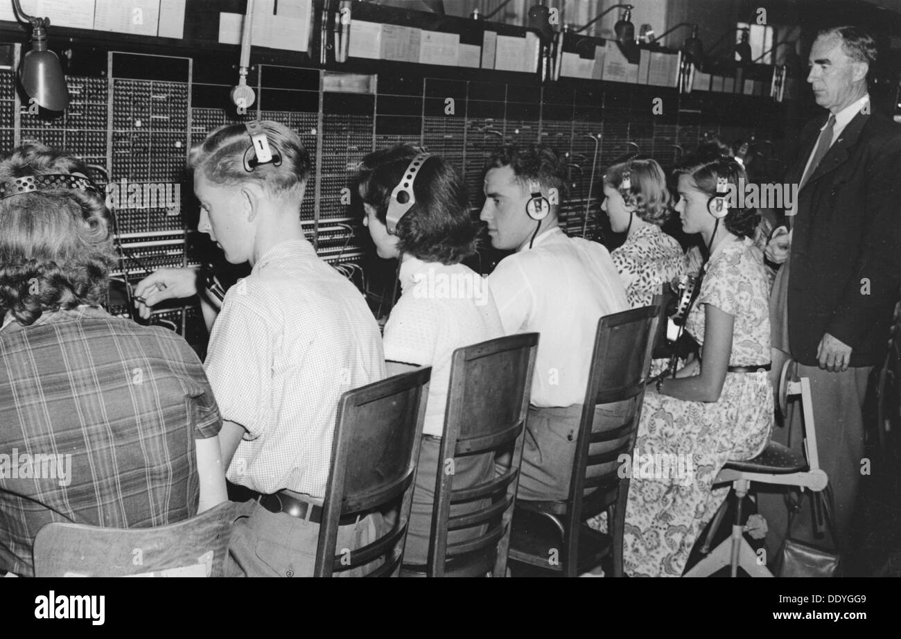 Telephone operators 1950s High Resolution Stock Photography and Images ...