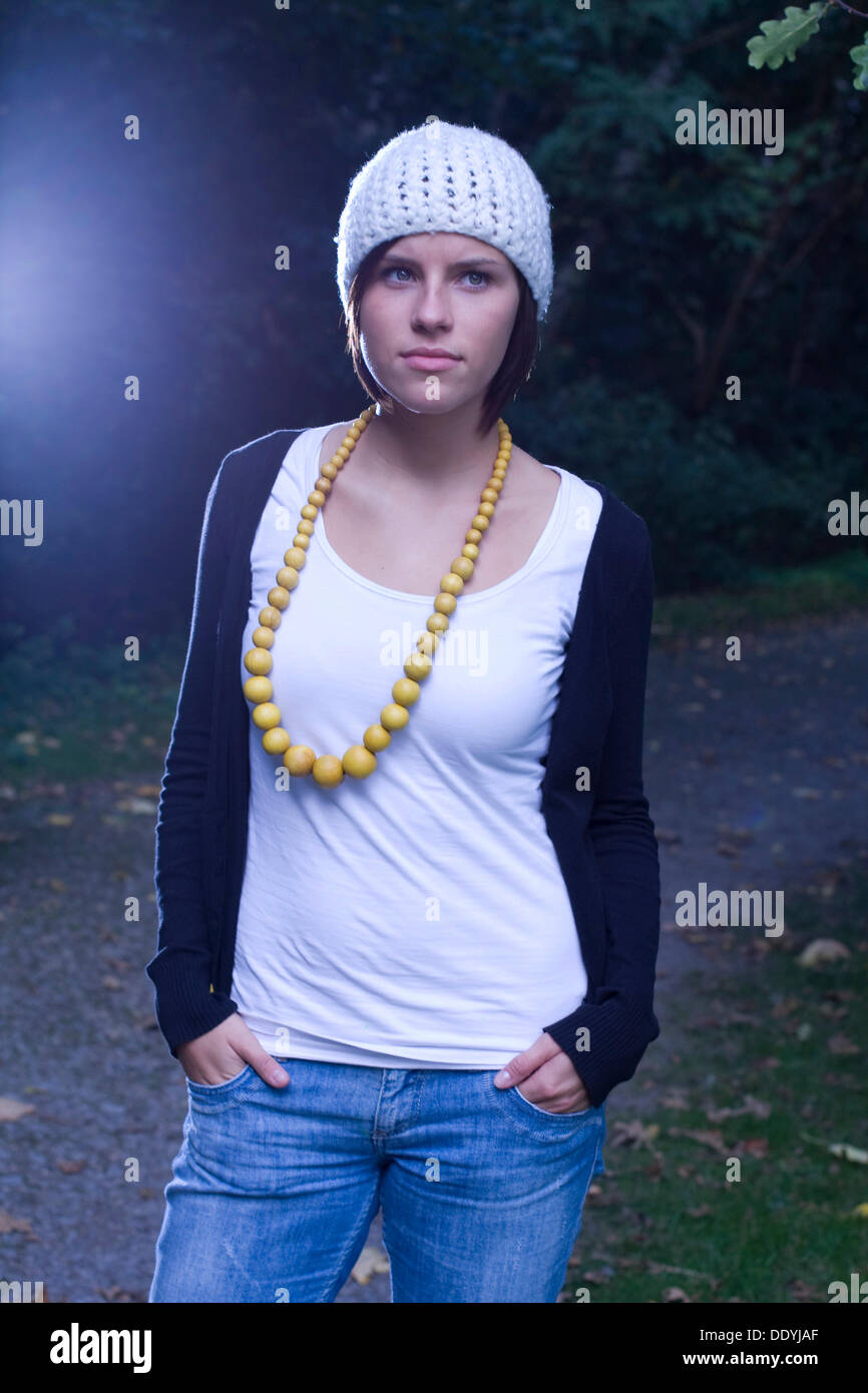 Waiting pose hi-res stock photography and images - Alamy