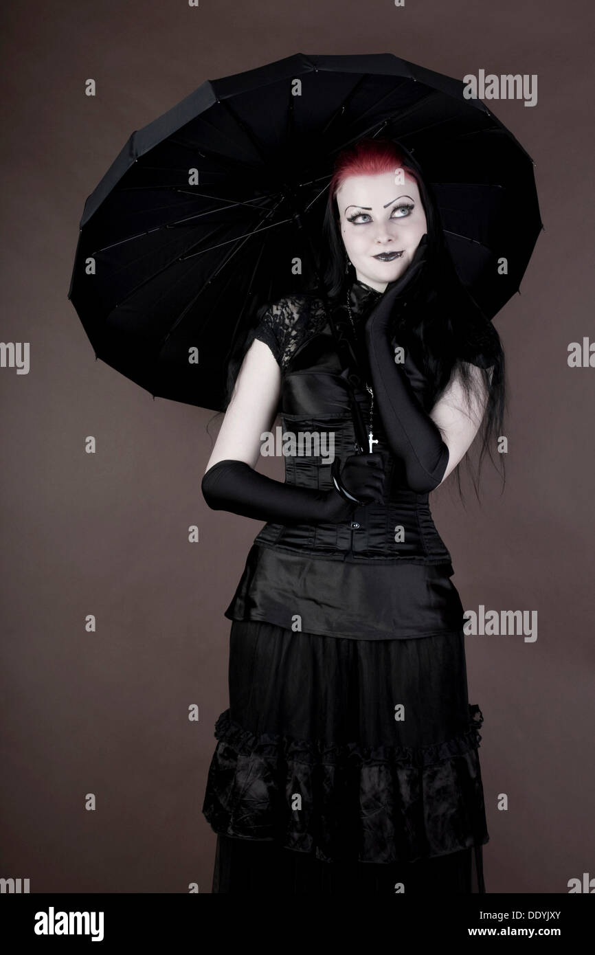 Woman, Gothic, Romantic-Gothic, parasol, standing Stock Photo - Alamy