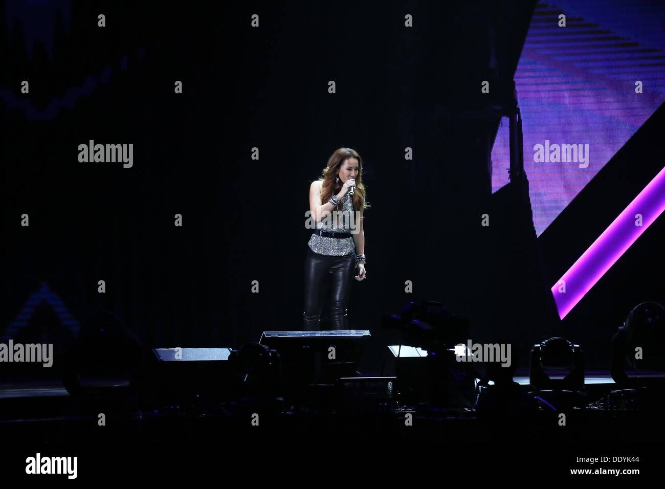 Singer coco hi-res stock photography and images - Alamy