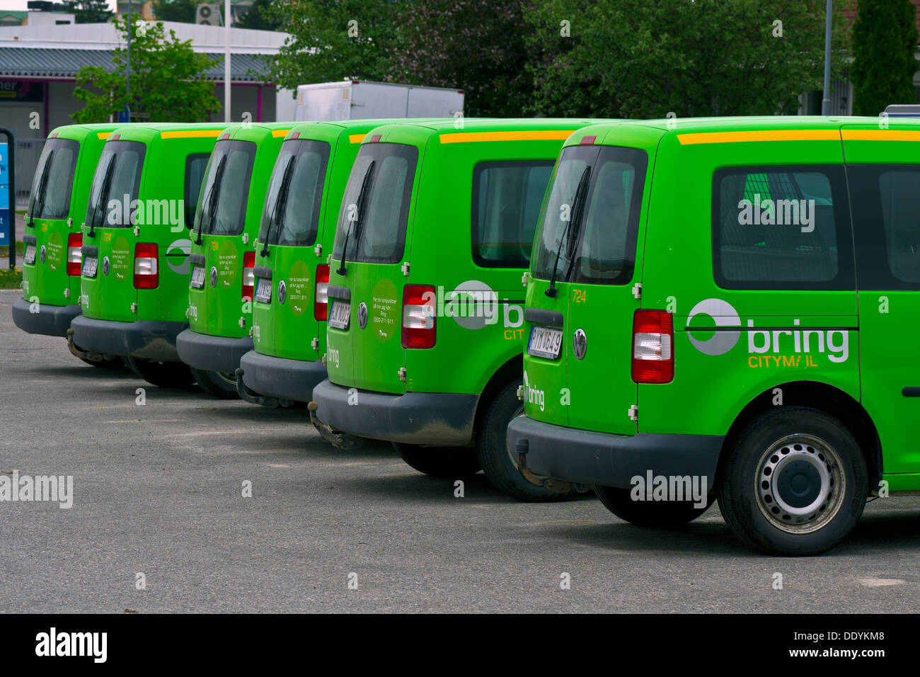 Green cars hi-res stock photography and images - Alamy