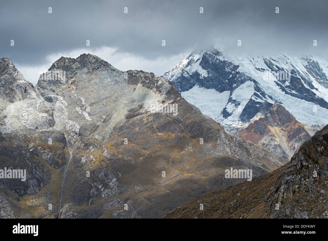 Trekking in huascaran national park hi-res stock photography and images ...