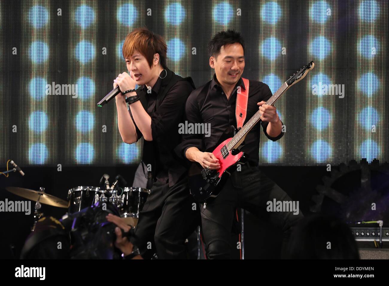 Pop group May Day attend premiere of film Mayday nowhere 3D in Taipei ...