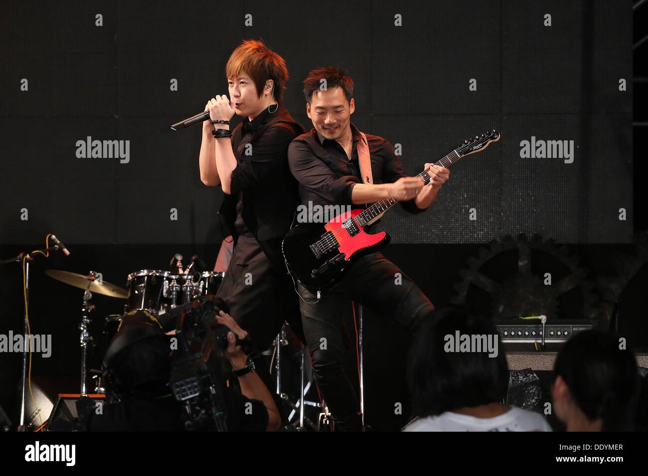 Pop group May Day attend premiere of film Mayday nowhere 3D in Taipei ...