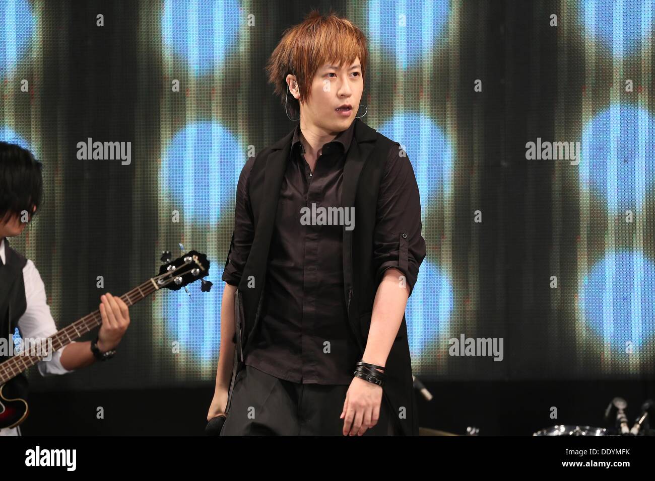 Pop group May Day attend premiere of film Mayday nowhere 3D in Taipei ...