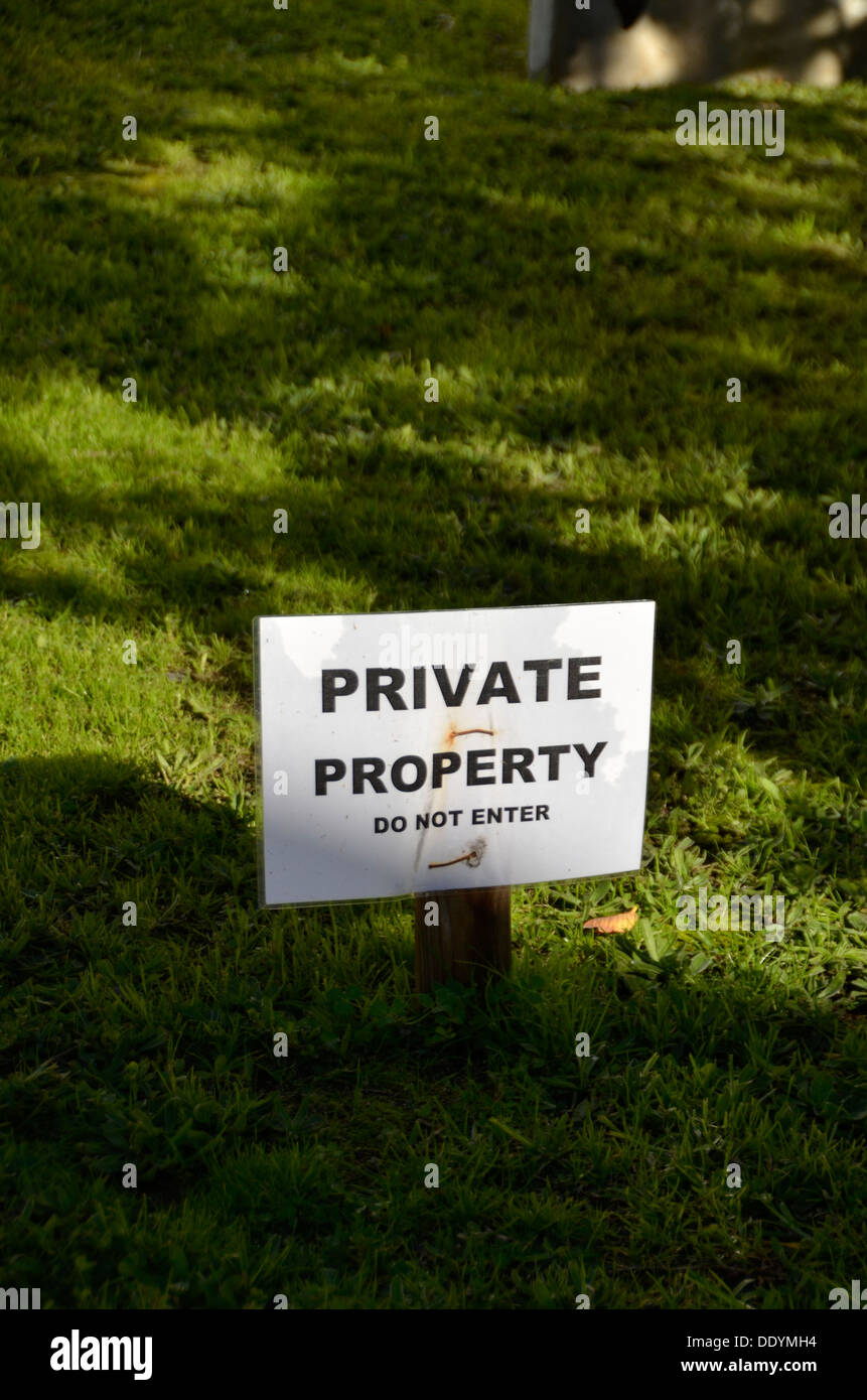 Placard and sign hi-res stock photography and images - Alamy
