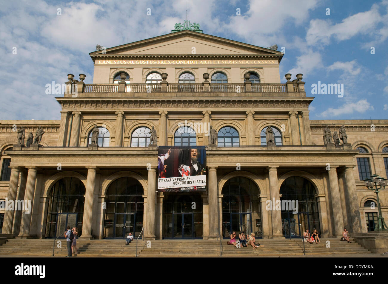 Hannover opera house hi-res stock photography and images - Alamy