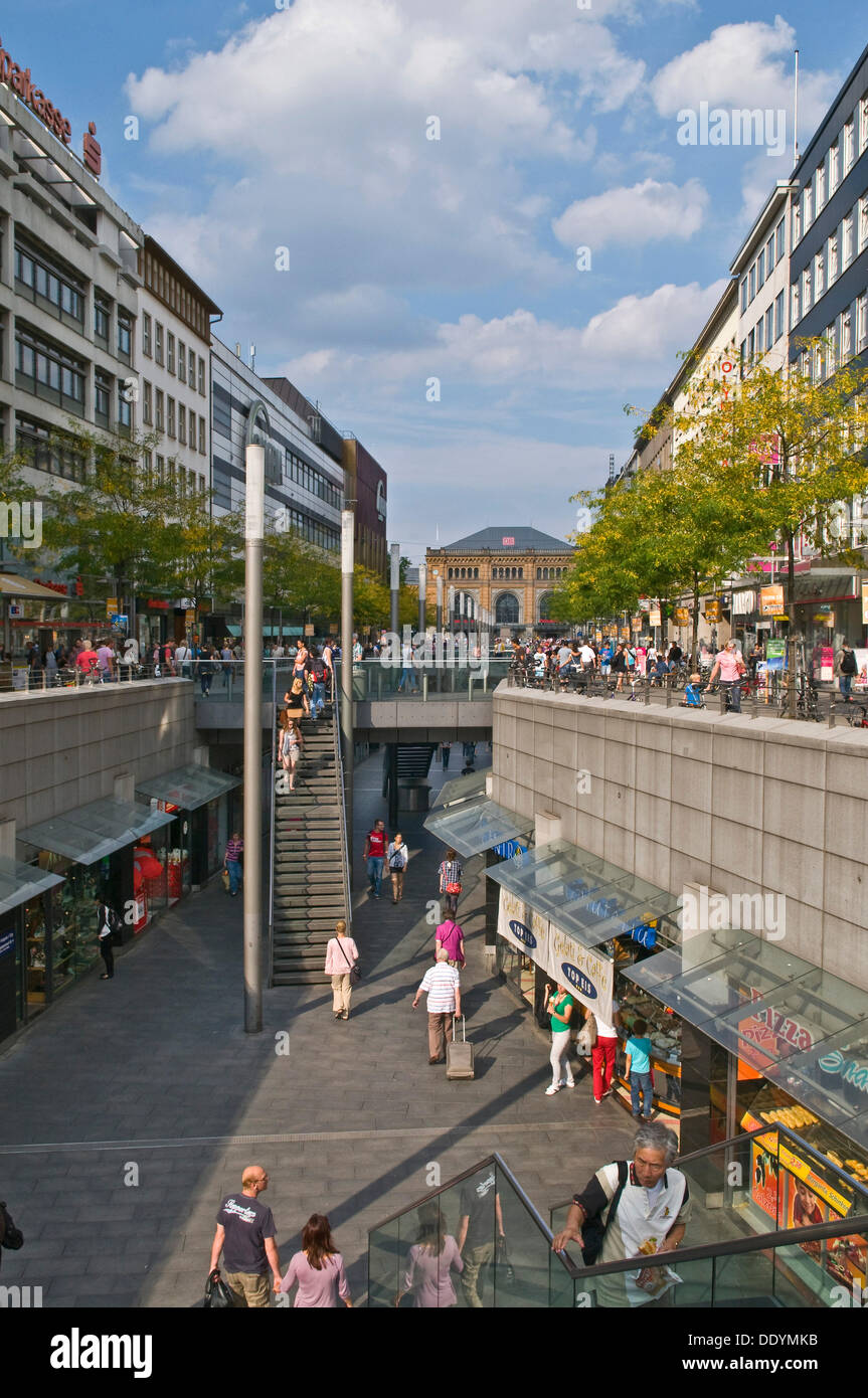 Pedestrian mall arcade hi-res stock photography and images - Alamy