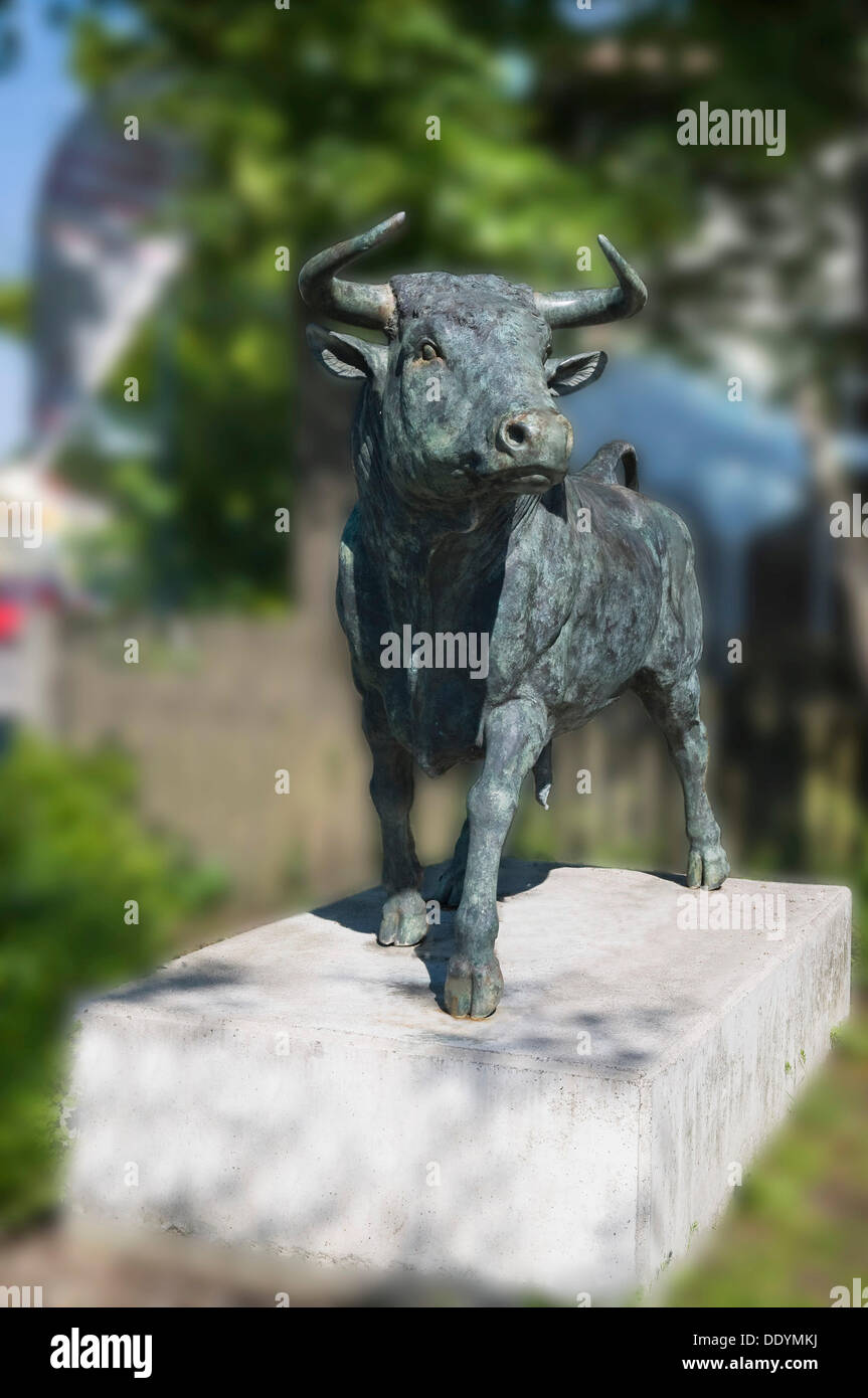 Sculpture of a bull, symbolic image for the stock market rally, bull ...