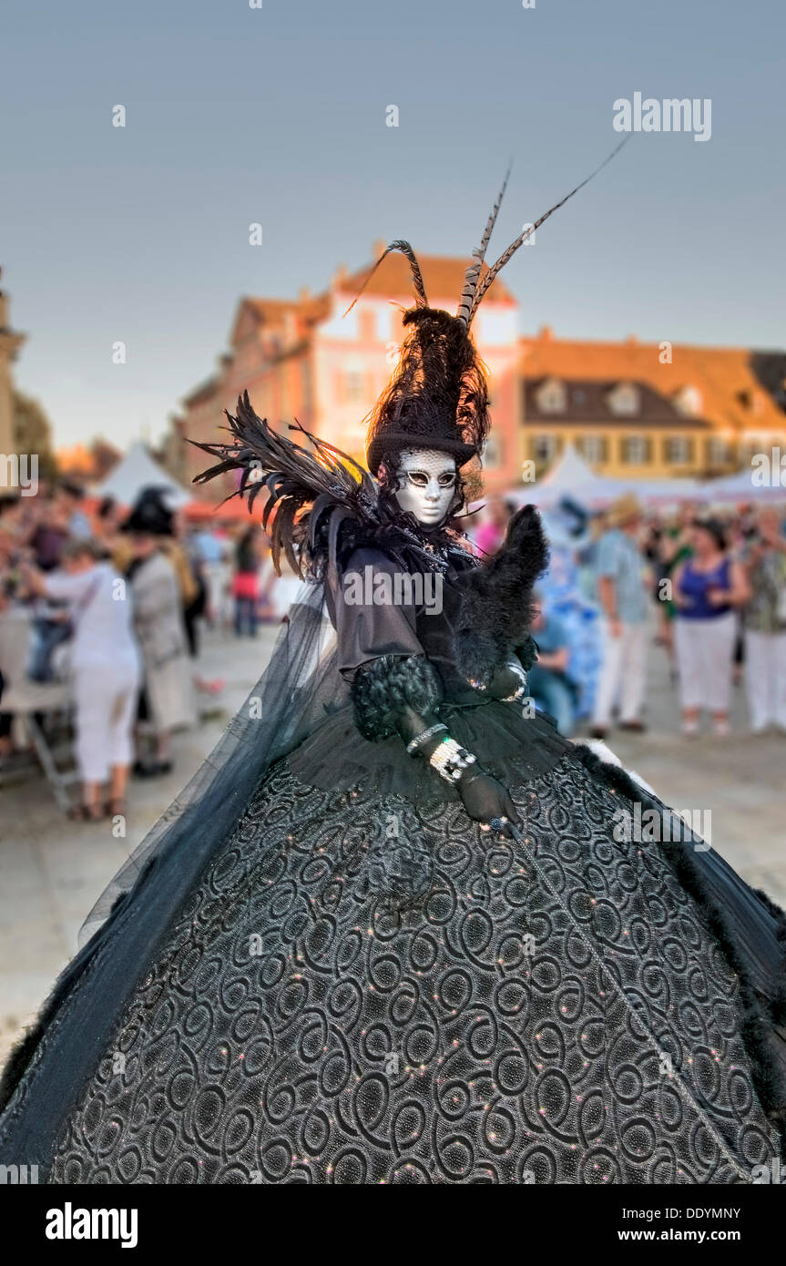 Fairytale style costume hi-res stock photography and images - Alamy