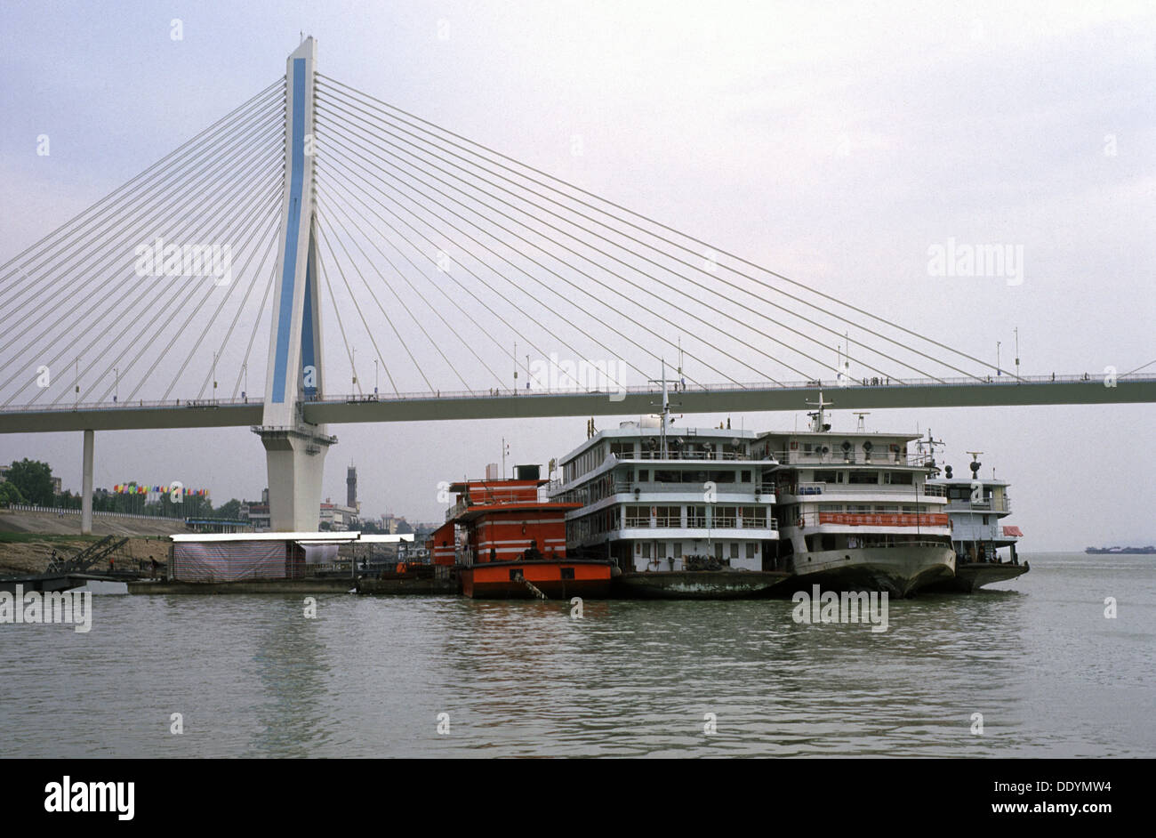 Yichang bridge in china hi-res stock photography and images - Alamy