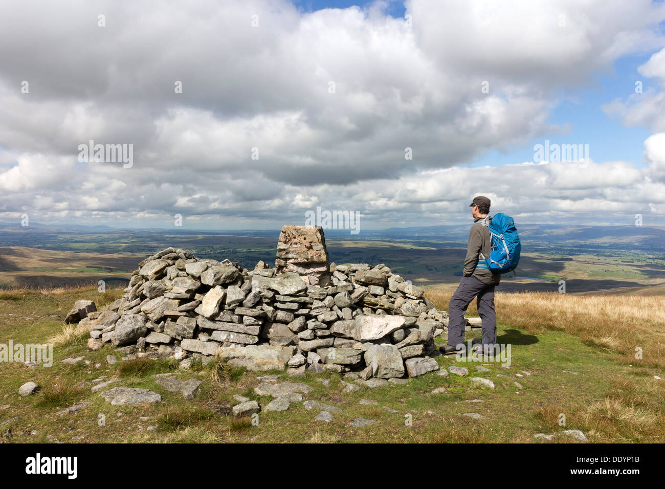 Fell walker hi-res stock photography and images - Alamy
