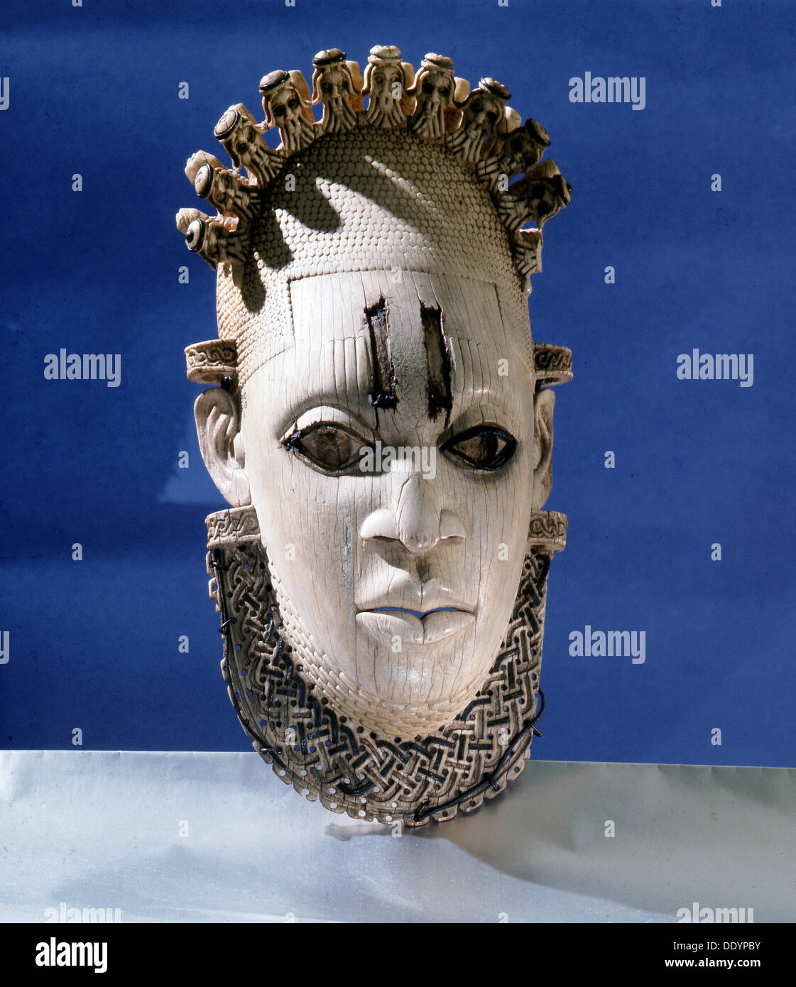 Benin ivory mask hi-res stock photography and images - Alamy