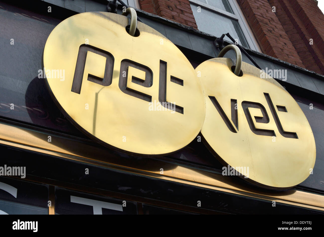 Pet Vet Store in Highgate, London, UK Stock Photo - Alamy
