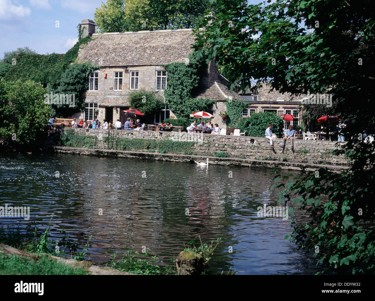 The trout inn hi-res stock photography and images - Alamy