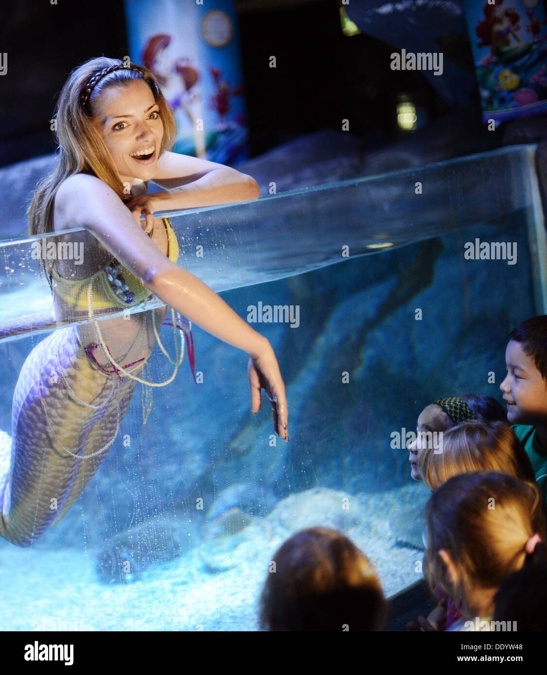 The little mermaid disney hi-res stock photography and images - Alamy