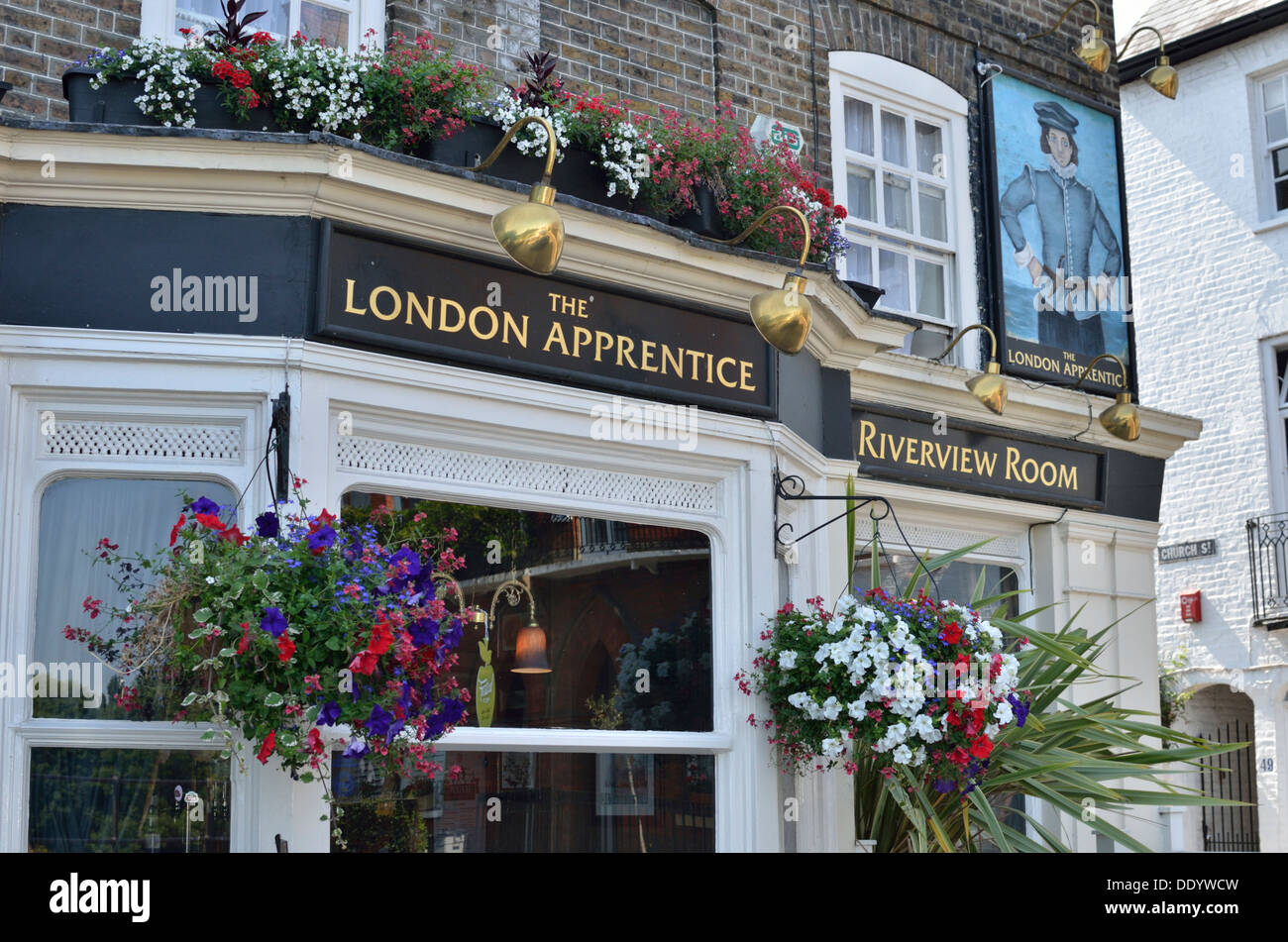 The london apprentice isleworth hi-res stock photography and images - Alamy