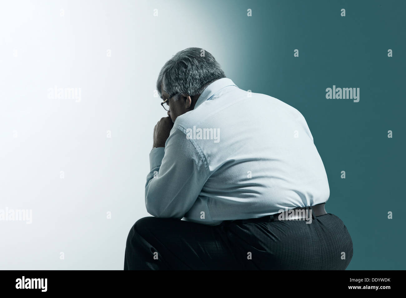 Back view fat man obese hi-res stock photography and images - Alamy